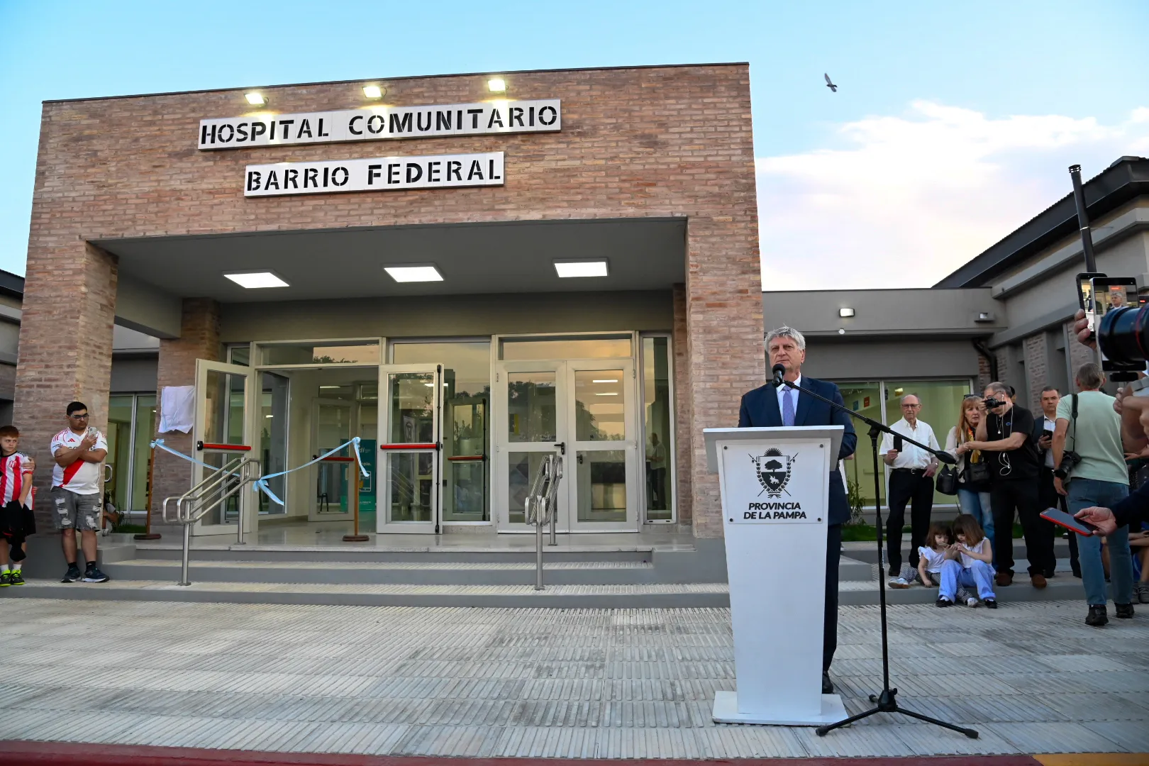 Ziliotto inauguró el Hospital Comunitario del Barrio Federal de General ...